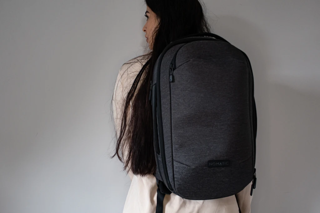 Nomatic Navigator Lite Pack REVIEW (15L): The Perfect Backpack For Outdoor Adventures